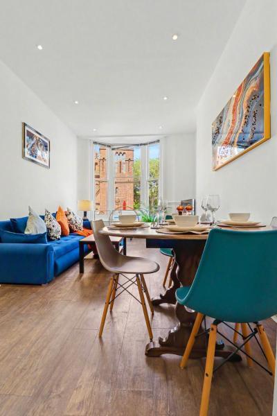 Brighton 2-bed Flat In The Lanes, Wifi, Steps From Shops, Restaurants & Nightlife, Seafront Nearby, Parking On Request Only At Extra Cost, Giostays - Brighton Marina