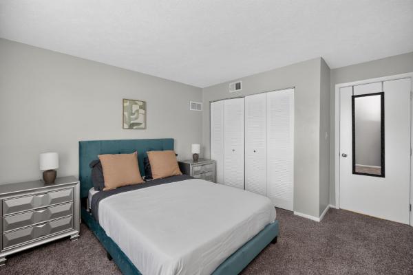 Charming & Comfortable Furnished Stay - Lexington, KY