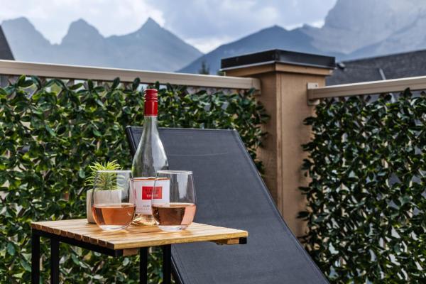 Warm Mountain View Retreat - Canmore