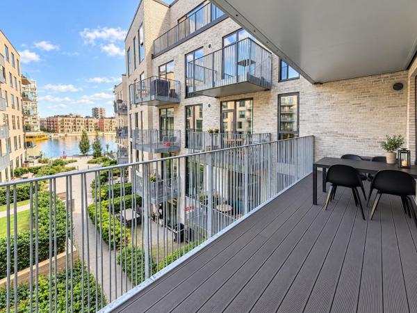 Luxury Waterfront Stay With 2 Large Balconies - Copenhague