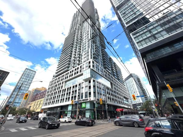 The Downtown Lux 2 Bedroom Apartment - Toronto