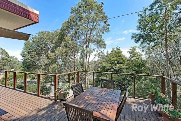 Get Back 2 Basics Rathmines An Elevated, Comfortable Studio Featuring Captivating Lake Macquarie Views And Multiple Private Areas Located Just A 15-minute Drive From Toronto - Morisset