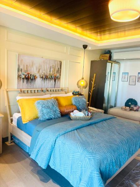 Century Spire Casa Grandeur - Taytay