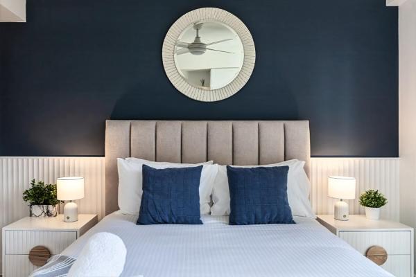 'Elegant Coastal Home From Home' By Inn Paradise - Surfers Paradise