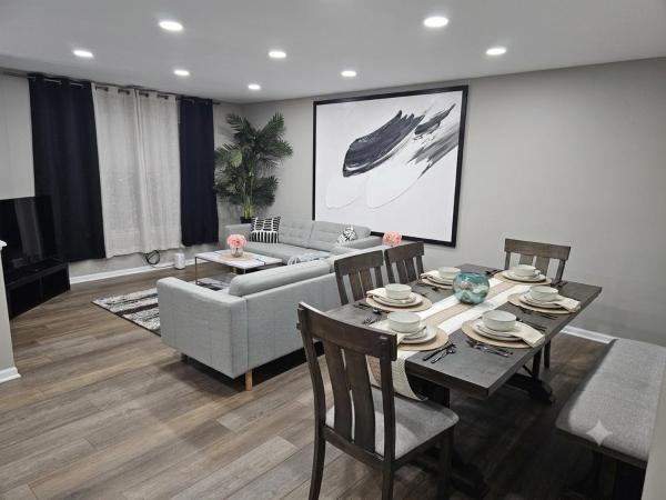 6 Beds , Ideal For Crews & Insurance , Close To Naval Base, 6 Flags - Waukegan, IL