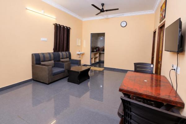 Grand 2bhk Holiday Residence With Kitchen & Parking In Tirupati - Tirupati