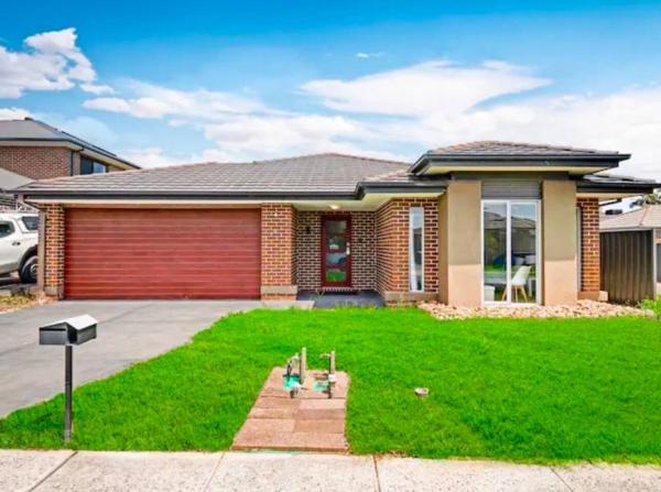 Ayubowan - Cosy 4br - Pet Friendly - Breakfast Inc - Cranbourne Nth - Lyndhurst