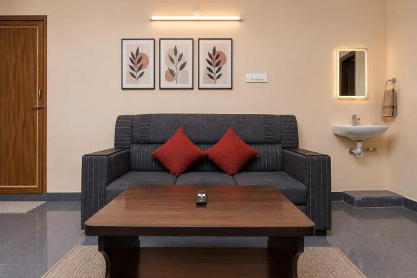 Modern 2bhk Comfort Stay With Kitchen & Parking In Tirupati - Tirupati