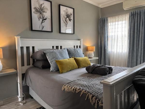 Spacious Private Self-catering Suite - Edenvale