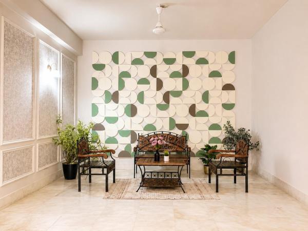 Saramyaa Suits - Guwahati