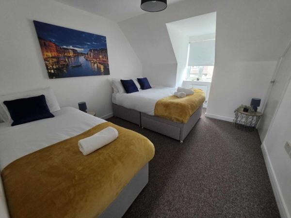 Spacious Contactor And Family House Free Parking And Wifi - Swindon