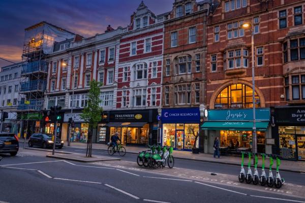 Prism Kensington - Brand New Studio - Airconditioned - High Street - London