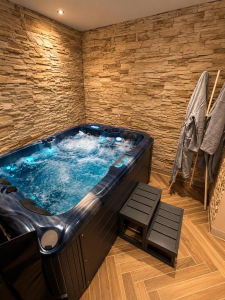 Red Sparrow -T2 Avec Jacuzzi - Châteauroux