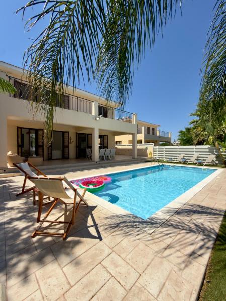 Cypress Aura - Spacious 4br Villa With Private Pool - Ayia Napa