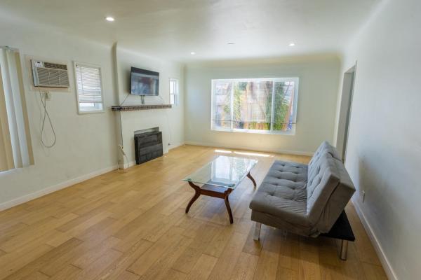 The Melrose Grove Condo With Garden Access - Hollywood