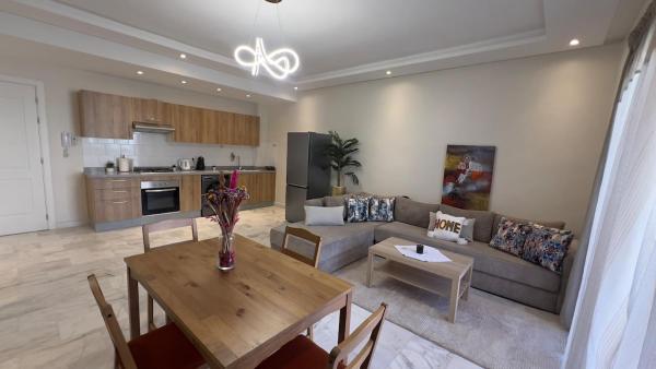 Modern Studio 5 Min Airport - Pool, Gym & Balcony - Nouaceur