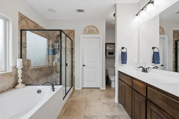 Fort Worth Family Retreat Extended Stay - Lake Worth, TX