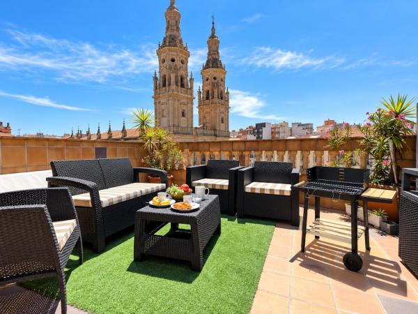 Atico Catedral Barbacoa Y Aire Sin Ascensor By Apartamentos Logrono - Logroño