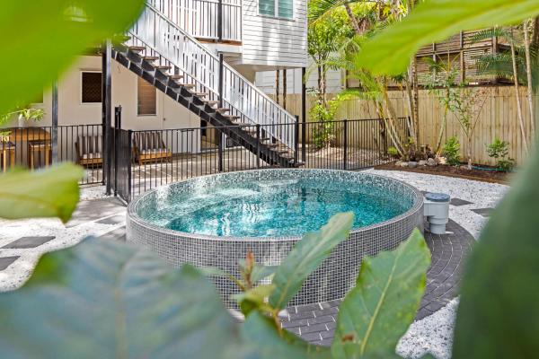 Tropical Koru Cottage - Private Pool - Bbq - 凱恩斯