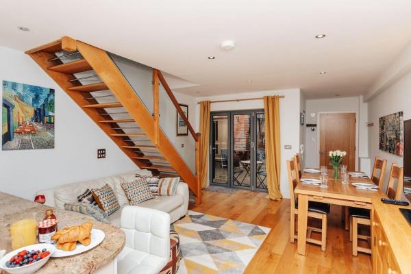 Peels Yard - Central Henley - Henley-on-Thames