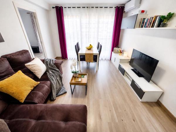 Spacious And Comfortable With Balcony In Valencia - Valencia