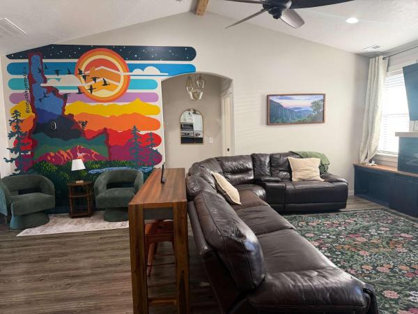 Casa Grande Retreat 5 Bedrooms - Middleton, ID