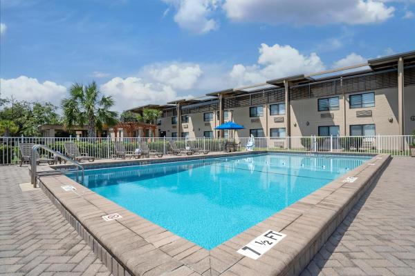 Best Western Crossroads Inn - DeFuniak Springs, FL