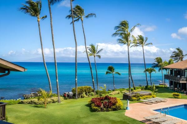 Mahina Surf - 4 Br, Oceanfront, 2 Units - Maui
