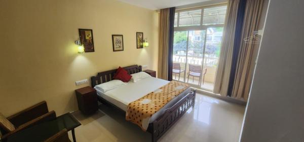 Tranquil Valley Resort And Anna Homestay - Munnar