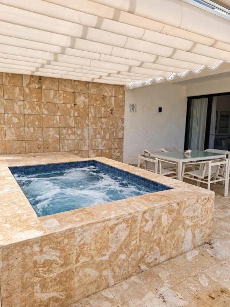 The Beach Crystal Lagoon Luxury & Private Jacuzzi - Punta Cana