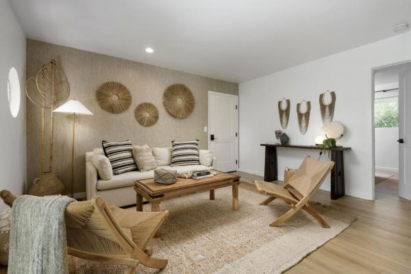 Private Balcony And Coastal Escape - Carpinteria, CA