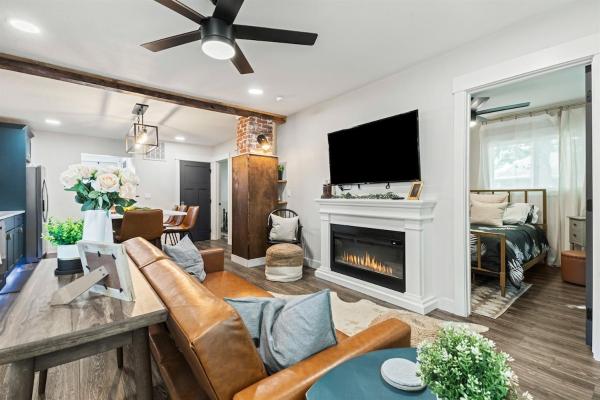 Modern Gatsby 2b15b Caldwell Near Golf Course! - Idaho (State)