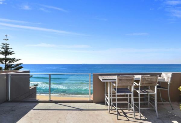Paradise Penthouse - The Entrance
