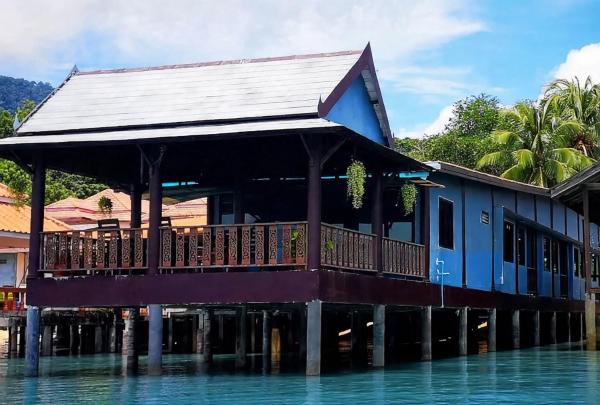 Aquablue Villa - Private Overwater 3br Villa - Sea View - Changwat Krabi