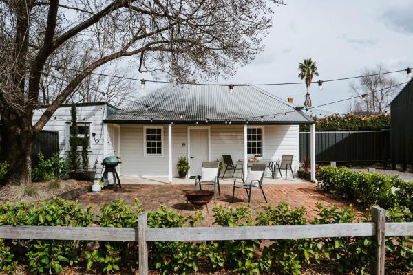Ash Cottage - Intimate Wine Country Living For Two - Mudgee