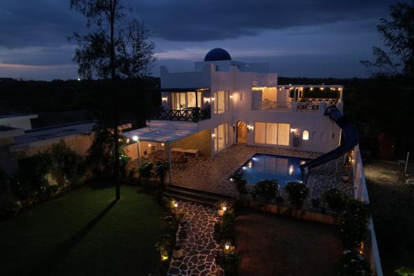 Casa Santorini By Elivaas Signature French-style 2-bhk Villa With Private Pool, Water Slide, Open Shower, Jacuzzi & Beach Views - Mahabalipuram