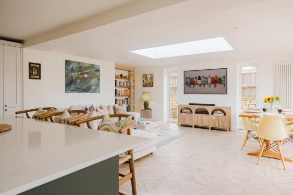 Period Cottage With Outdoor Bar & Open Views - Burford