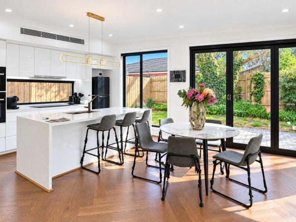 Spacious 4br Family Retreat In Croydon - Bayswater