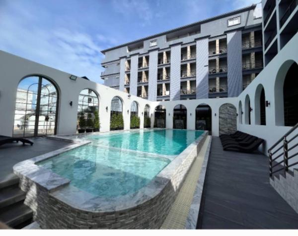Embryo Hotel - Pattaya City