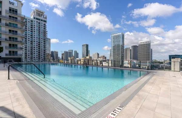 Downtown Miami High-rise Ocean View - Miami, FL