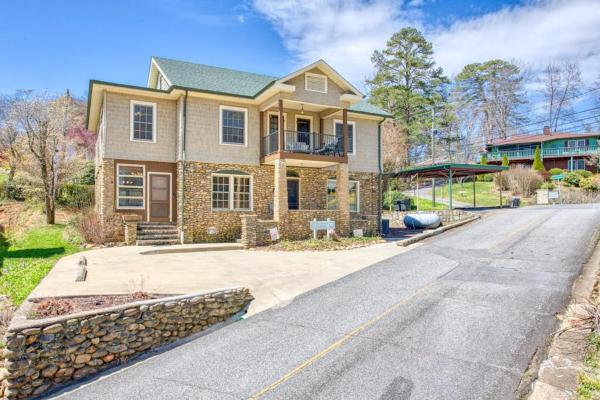 Lyons Den - Upper - Waynesville, NC