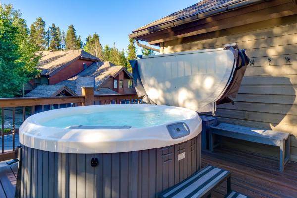 Steps To Dtwn & Peak 9 Lifts! Hot Tub Hideaway - Breckenridge, CO