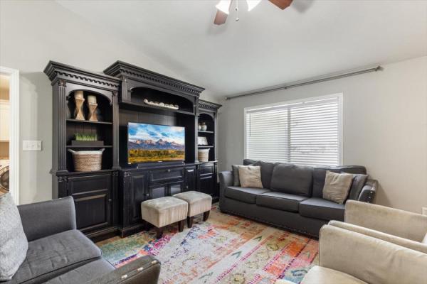 Family Falls Retreat-sleeps 12 - Idaho Falls, ID