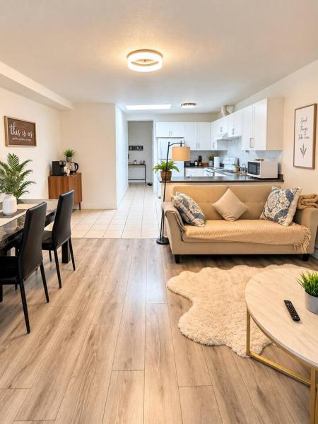 Cozy Central Vancouver 3br Apartment Near Downtown And Transit - West Vancouver