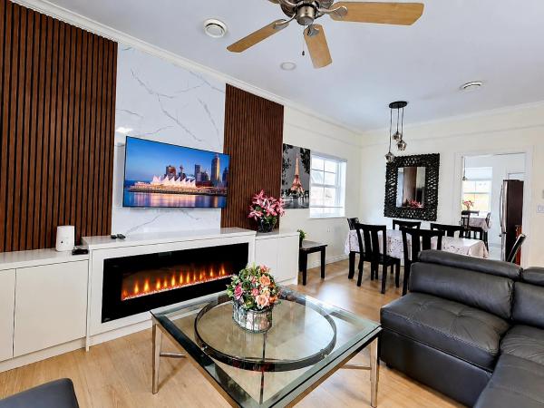 3br Close To Yvr, Skytrain, Vancouver Downtown - Richmond