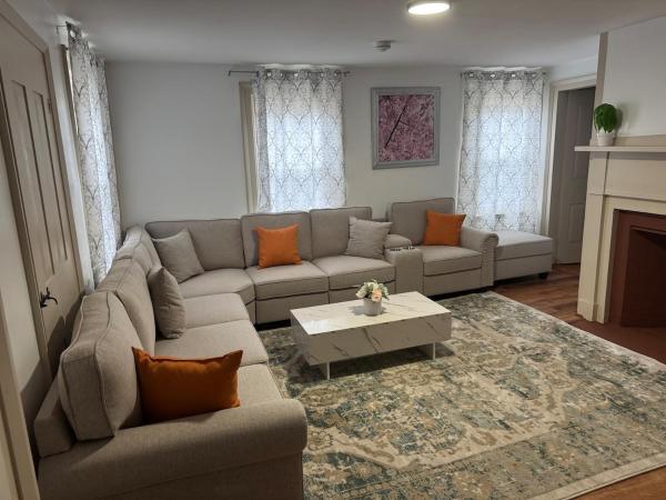 3 Bedrooms Apartment Near Malls Hospital Salem - Harold Parker State Forest, Andover