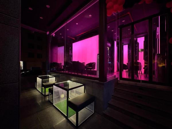 Cineplay Lounge - Karachi