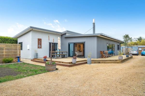 Private Escape, Martinborough - Martinborough
