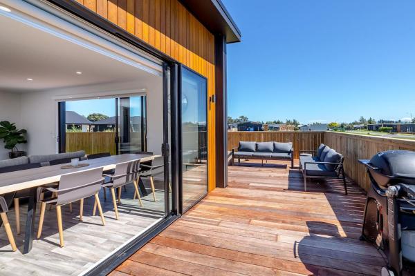 Hey Syrah Syrah, Martinborough - Martinborough