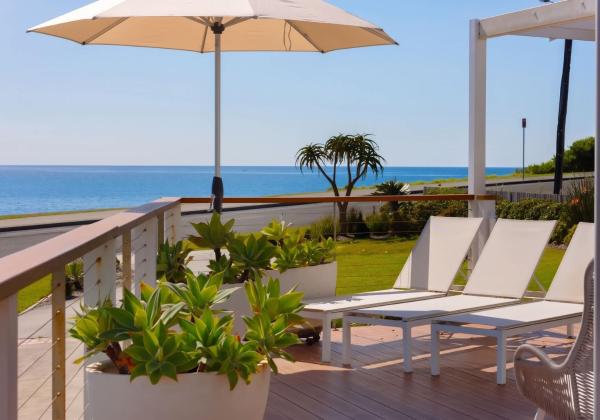 The Headland House - Ocean & Beach Views Sleeps 14 - Shellharbour